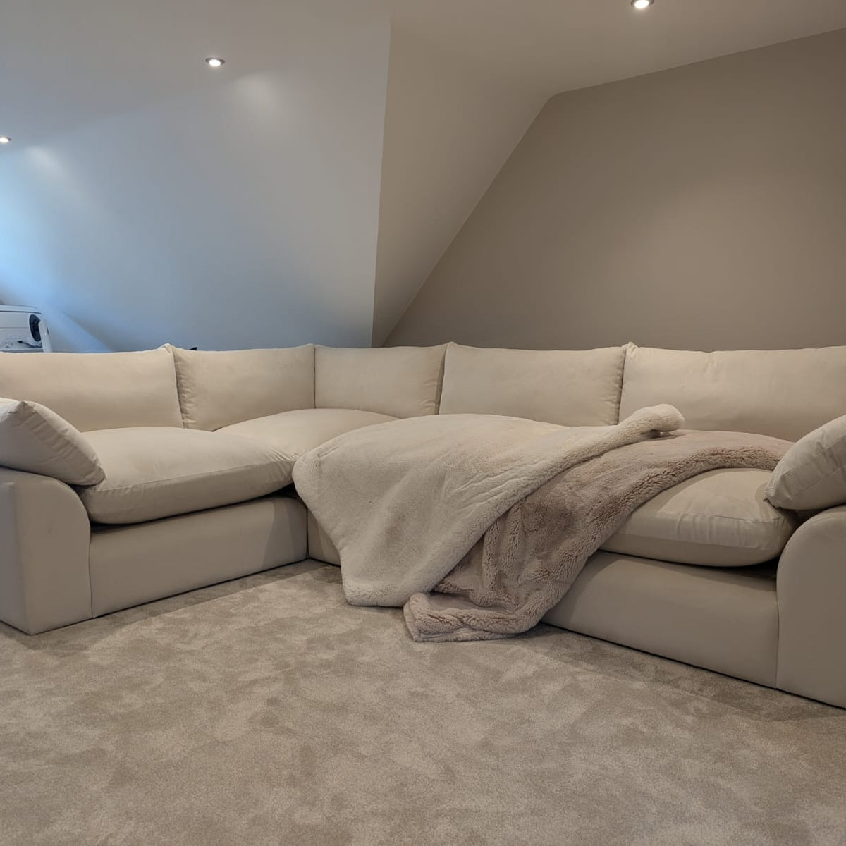 Cloud Bespoke Luxury Corner Sofa – Arabella Design
